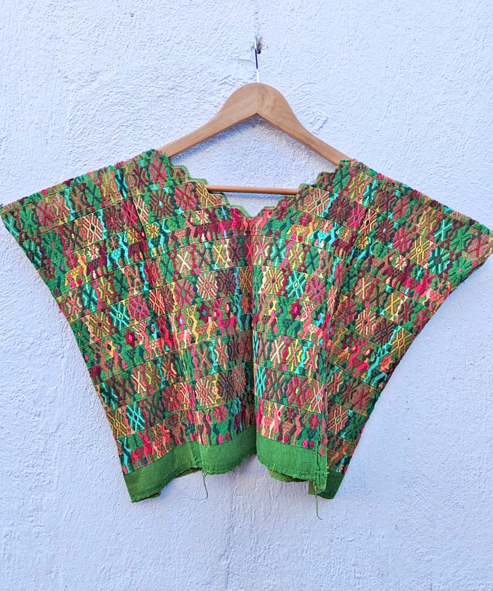 Guatemalan huipiles | Embroidery | Indigenous apparel