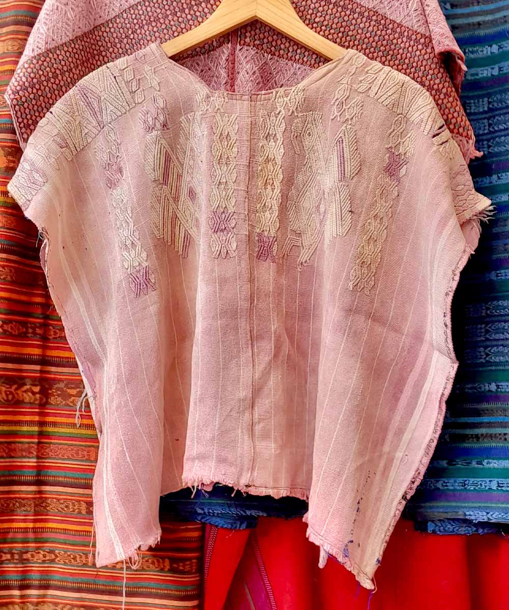 Pale pink Chajul hupil